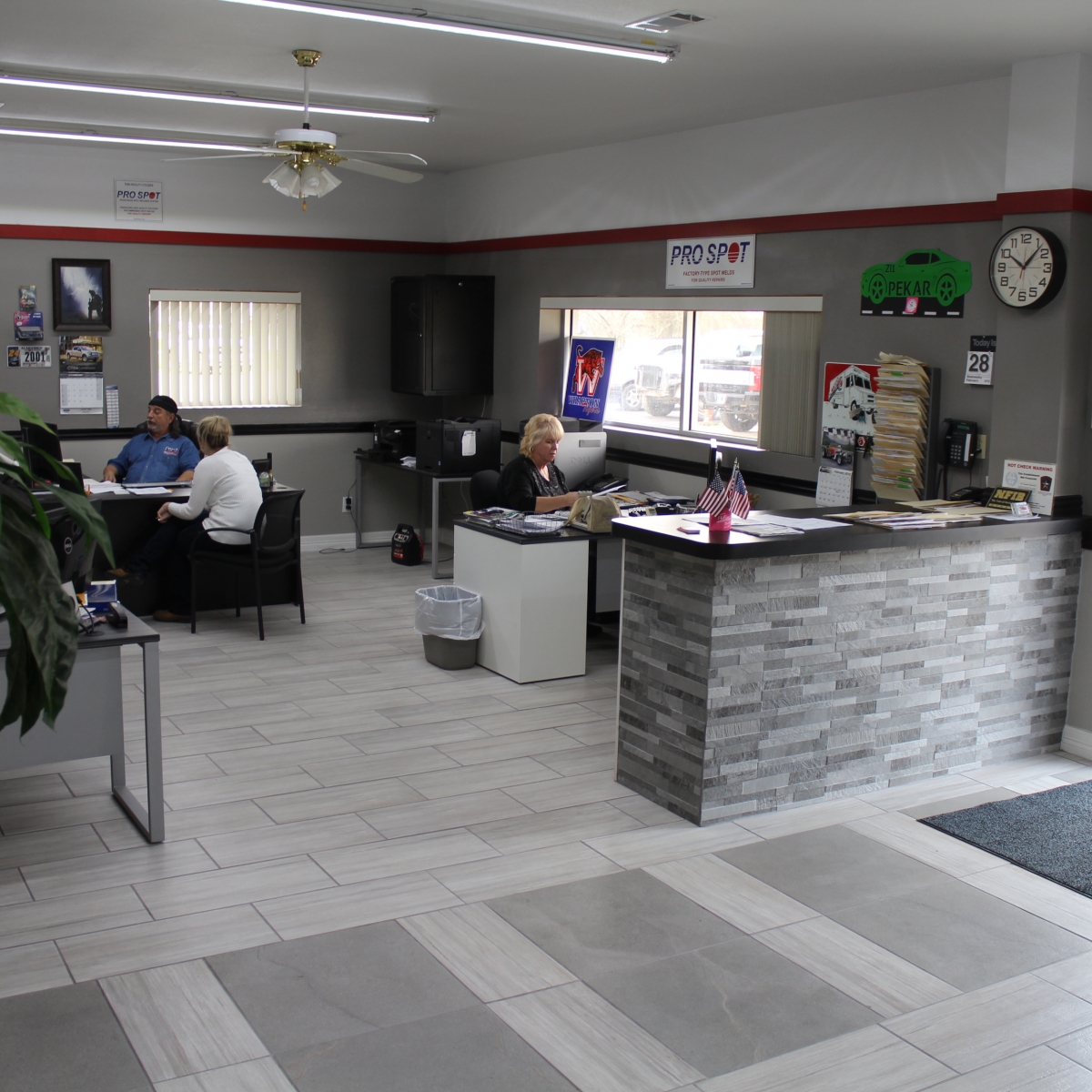 Pekar's Body Shop – Auto Body Repair & Paint Shop